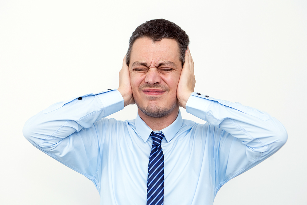 Barulho em excesso causa problemas na saúde e pode levar a vício